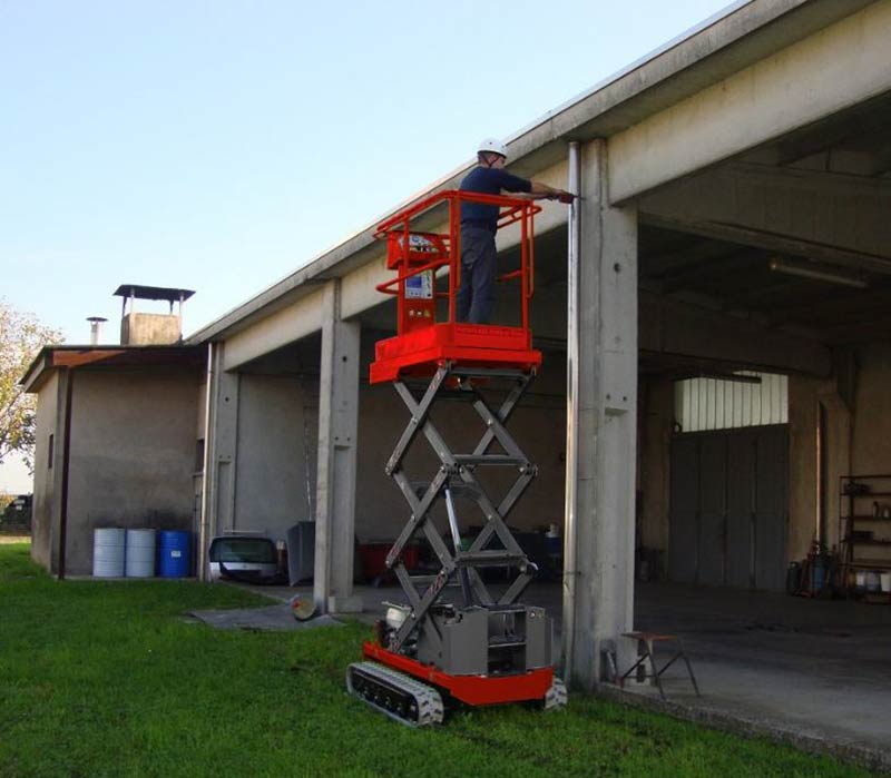 Athena Tracked 850 Bi-Leveling Scissor Lift - Bay City Forklifts